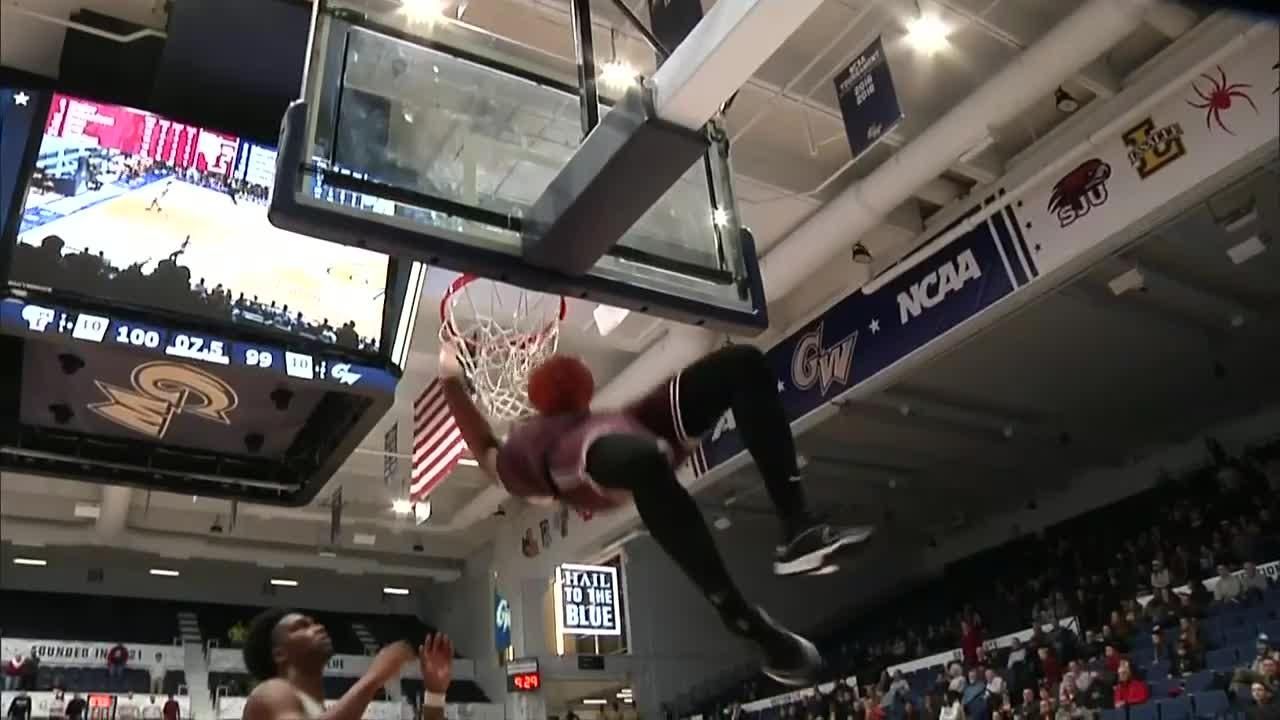 This slam dunk from Elijah Gray was too nice - ESPN Video
