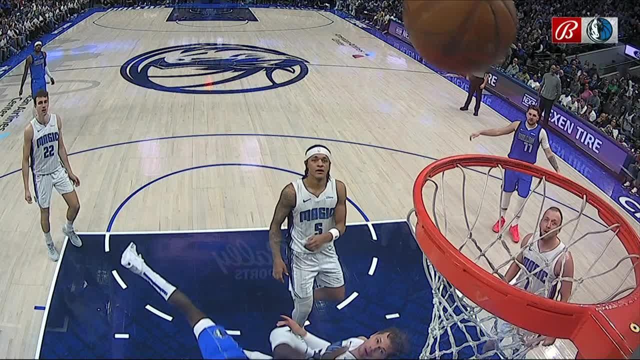 Tim Hardaway Jr. drops in the smooth basket - ESPN Video