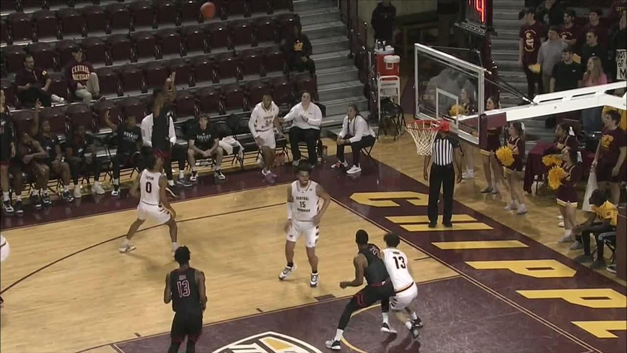 Zion Russell seriously fakes out a defender to drain game-tying trey ...
