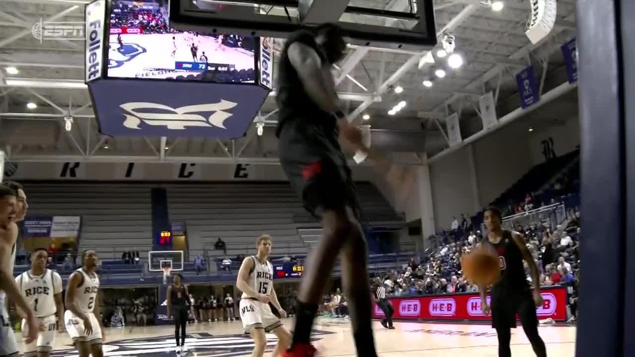 Tyreek Smith skies for big jam - ESPN Video