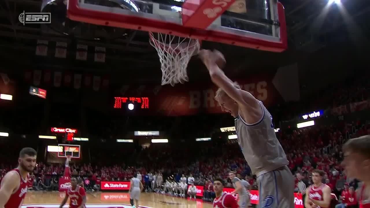 Nate Ferguson elevates for flush vs. Bradley Braves - ESPN Video