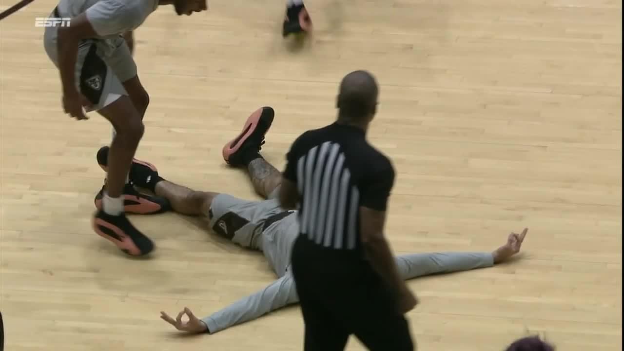 Daryl Banks III with the and-1 bucket - ESPN Video