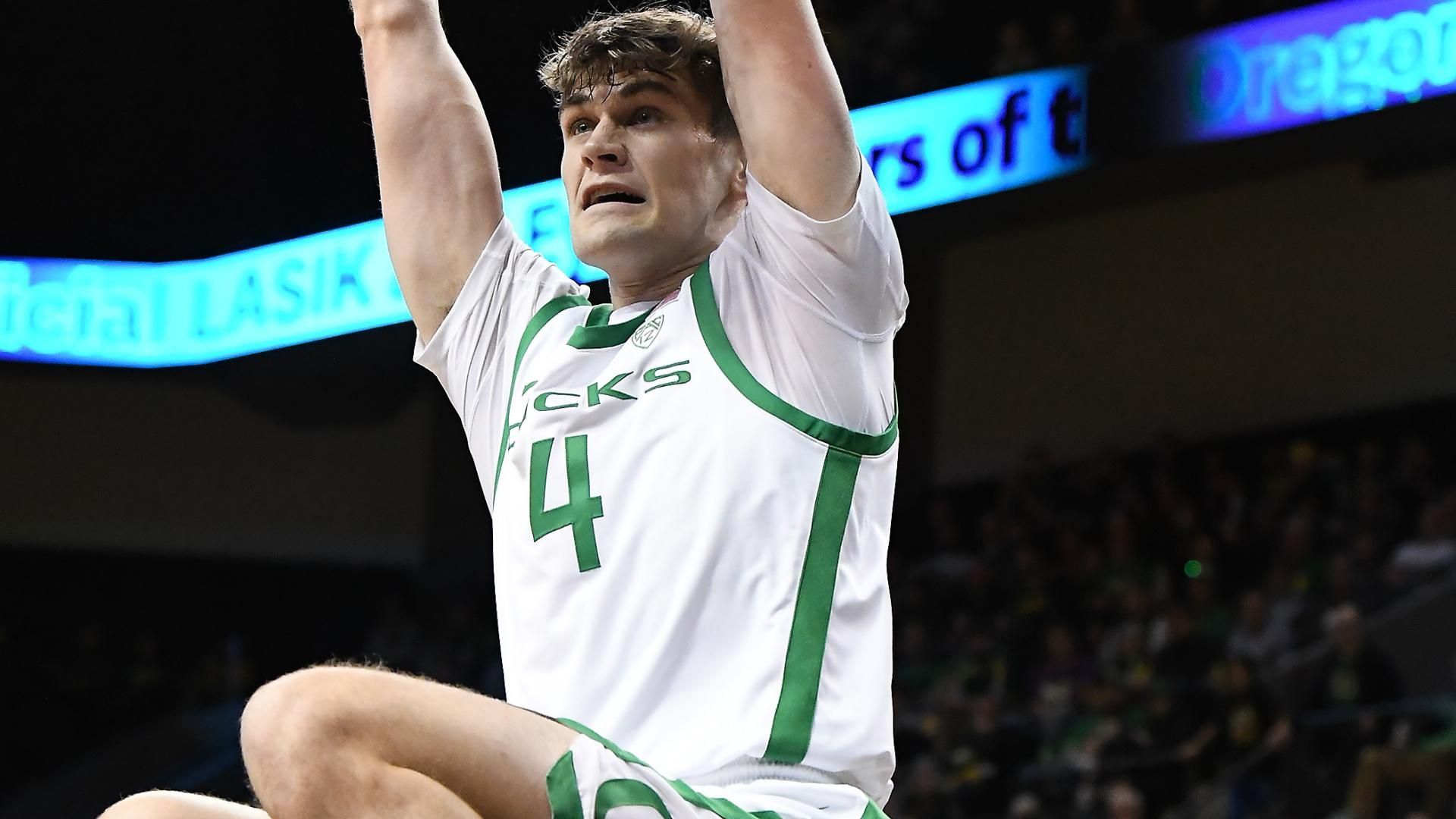 Brennan Rigsby ices game for Oregon with a soaring dunk - ESPN Video