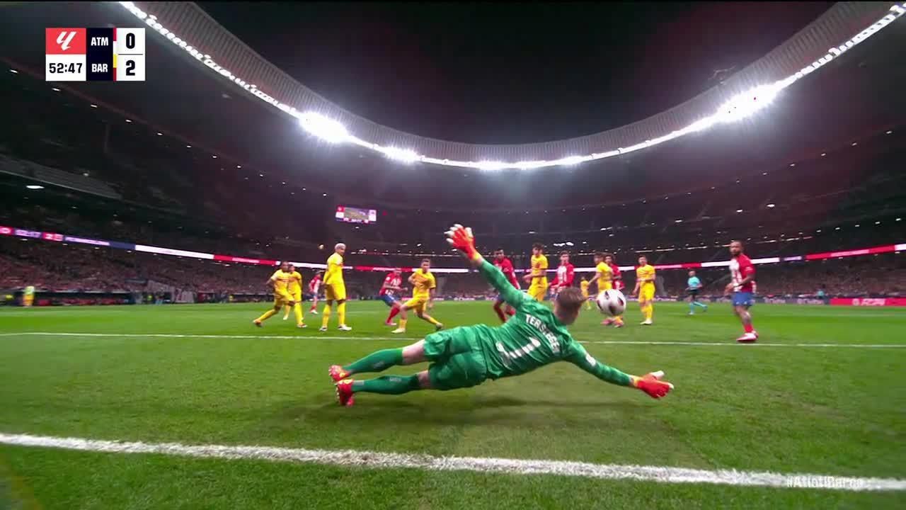Marc-André ter Stegen comes up with sensational double save for ...