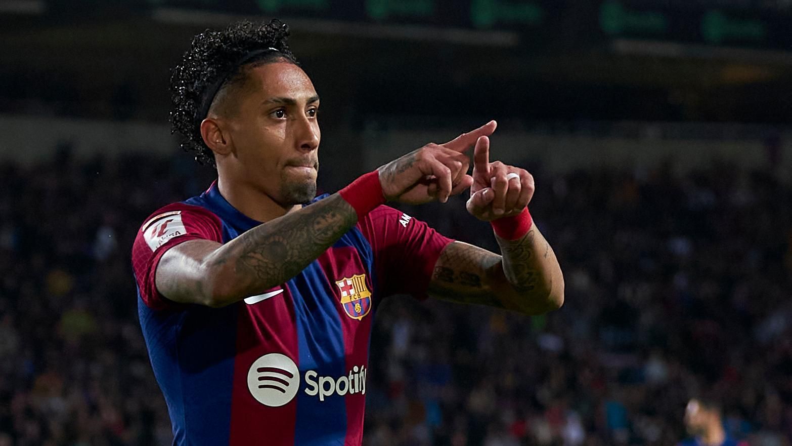 Raphinha heads home to open the scoring - ESPN Video