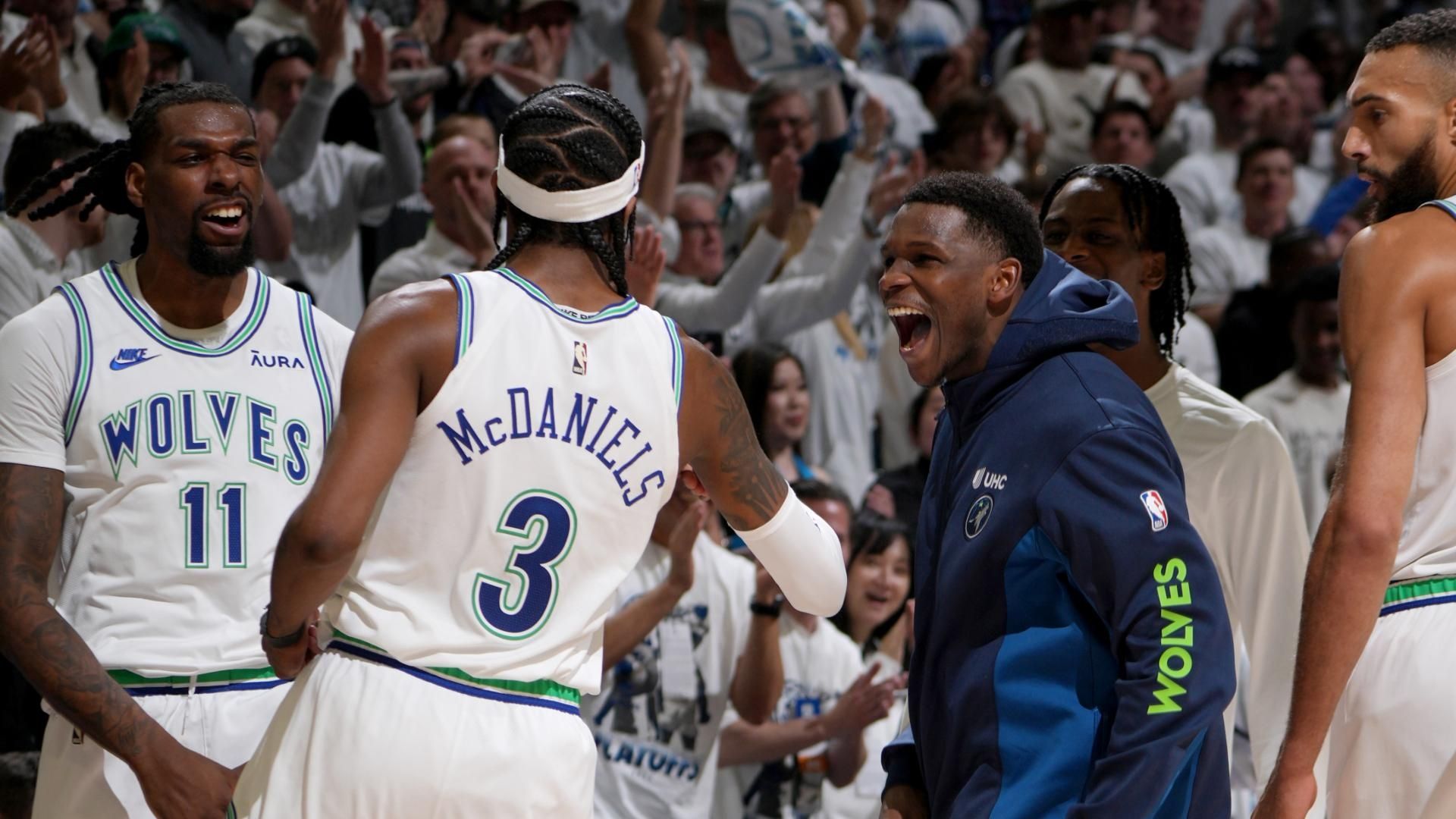 Timberwolves break game open with 11-0 run in 4th quarter - ESPN Video