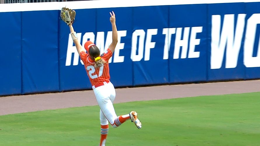 Florida CF makes incredible running catch - ESPN Video