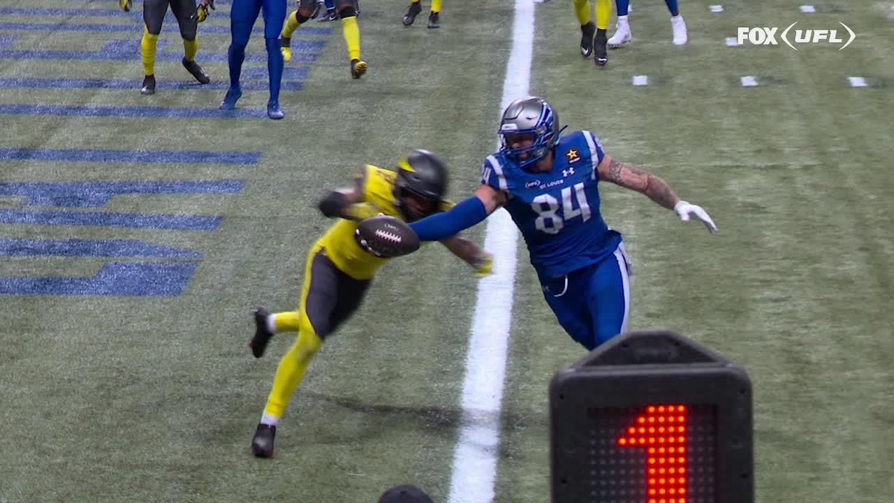 Jake Sutherland breaks the plane for a Battlehawks TD - ESPN Video