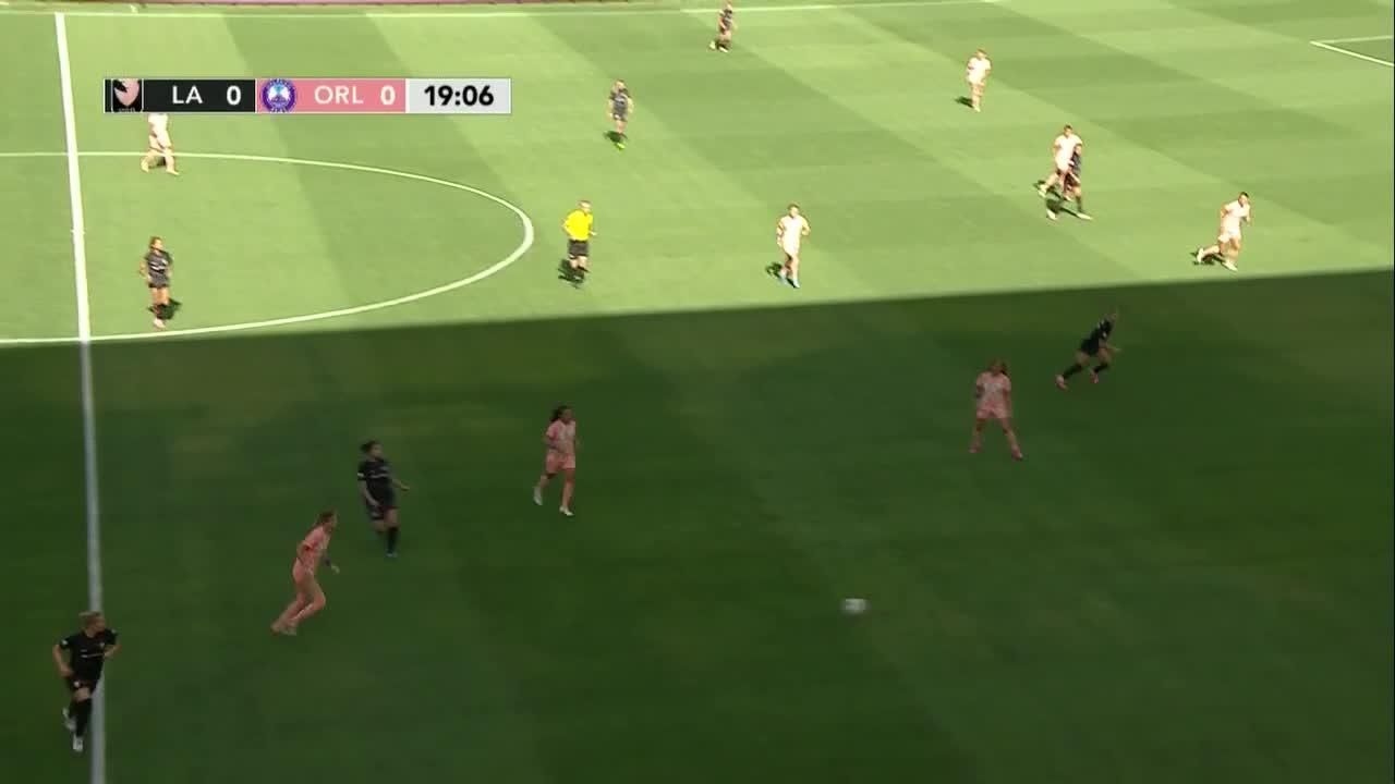 Adriana opens the scoring with a beautiful strike - ESPN Video