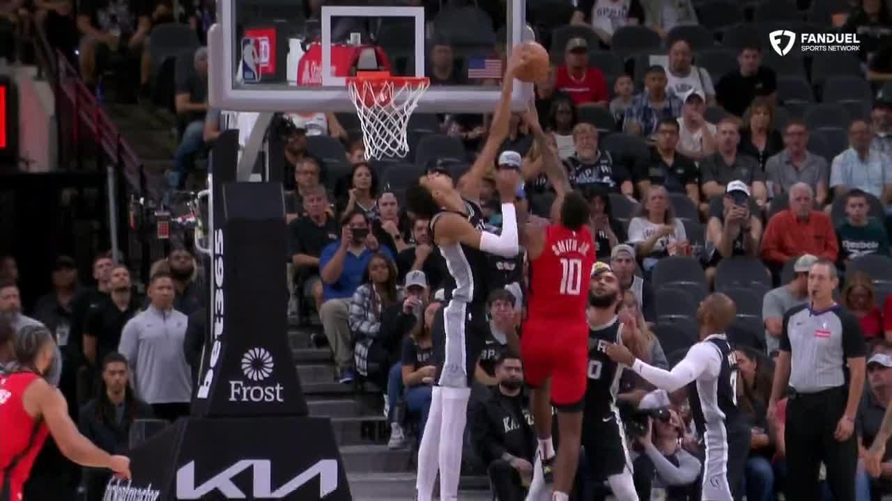 Victor Wembanyama denies Jabari Smith Jr. at the rim - ESPN Video