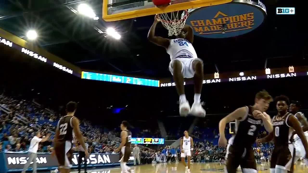 William Kyle III skies for big flush - ESPN Video