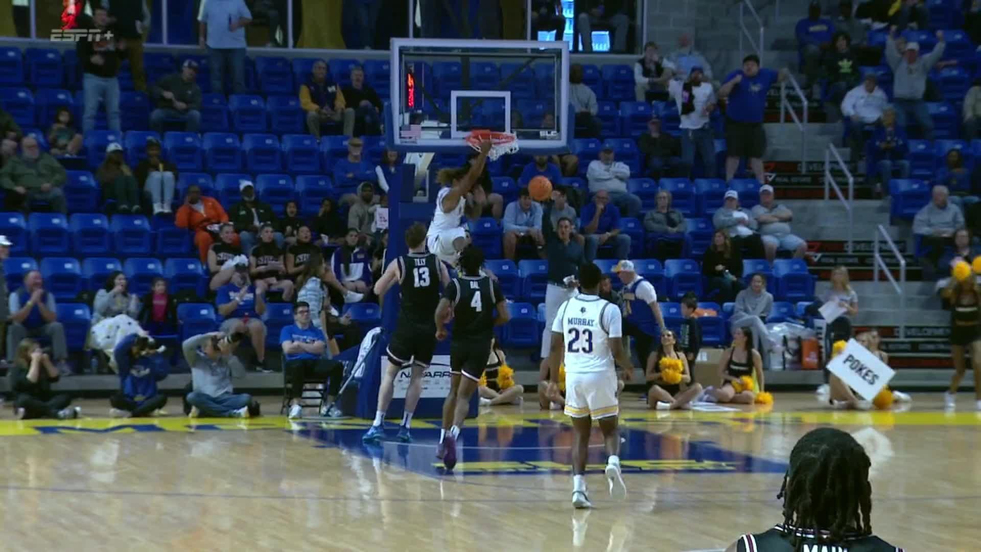 Christian Shumate rocks the rim with slam dunk - ESPN Video