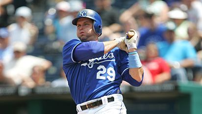 Speaking Spanish helps K.C.'s Sweeney relate to teammates - ESPN