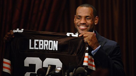 LeBron James starred in football in high school, but could he play in ...
