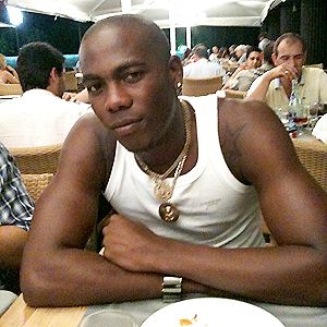 Life just beginning for Cuban pitching phenom Aroldis Chapman - ESPN