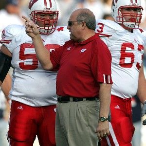 Barry Alvarez builds Wisconsin Badgers with lessons learned from ...