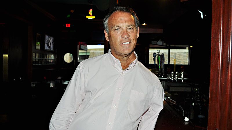 Former Eagle Kevin Reilly thrives after cancer - ESPN