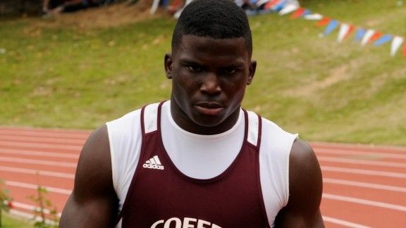 Golden South shocker: Tyreek Hill steals the show with 20.14 200, #2 ...