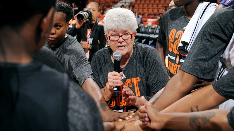 Lin Dunn, five others to be inducted into Women's Basketball Hall of ...