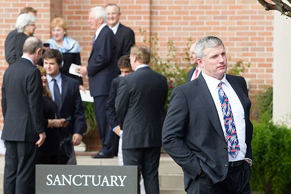 Bud Adams, Tennessee Titans, Houston Oilers owner, eulogized - ESPN