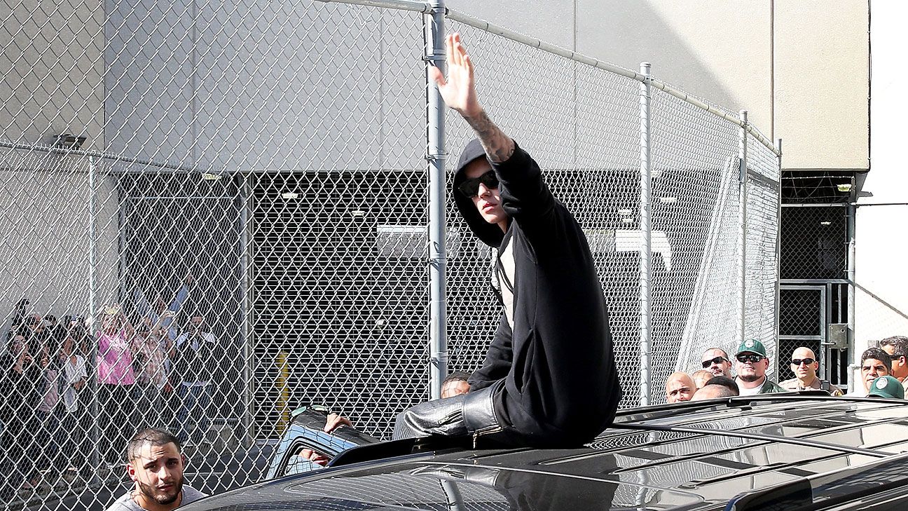 Soccer Freestyler Indi Cowie Challenges Justin Bieber To A Trick Off - ESPN