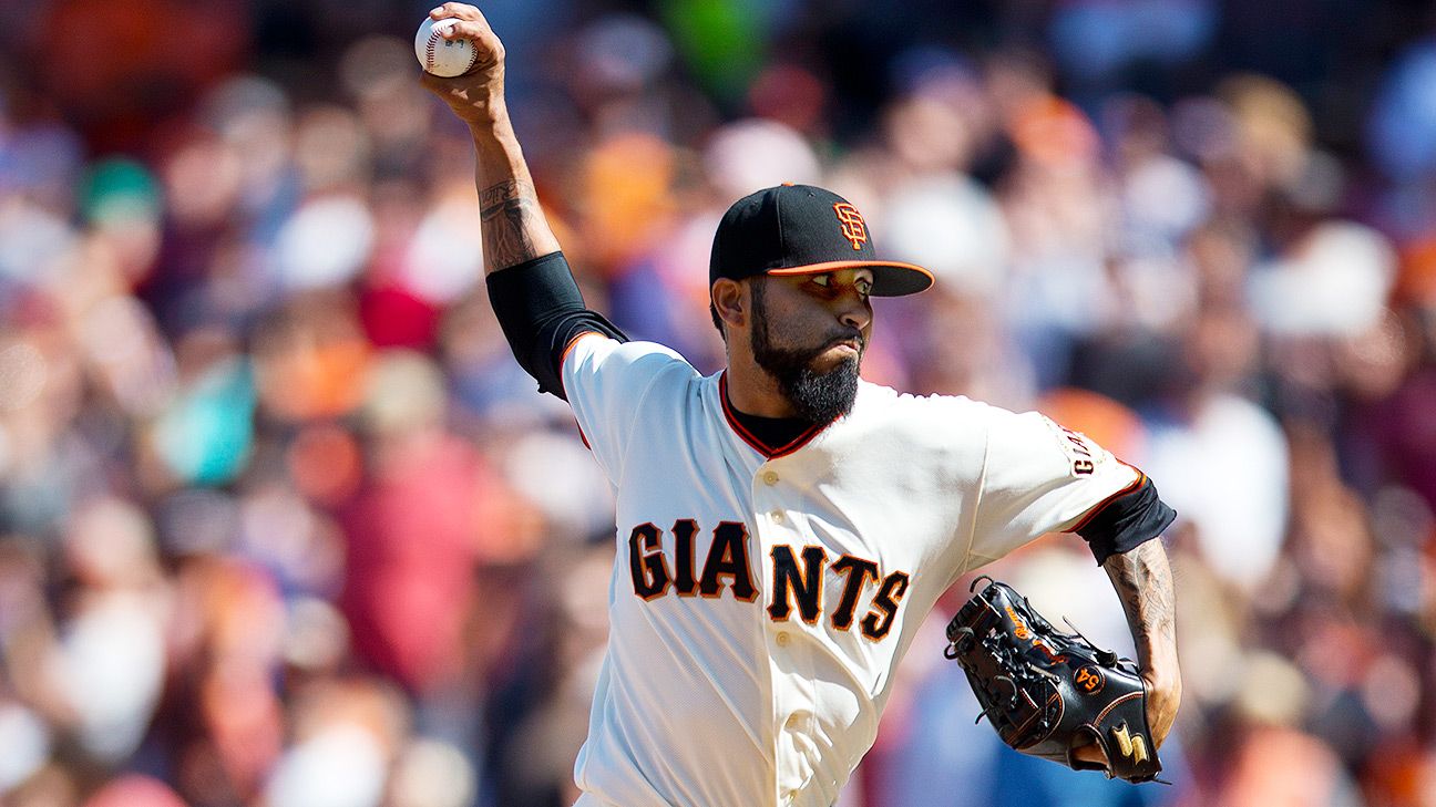 Sergio Romo of San Francisco Giants to DL with flexor strain near elbow ...