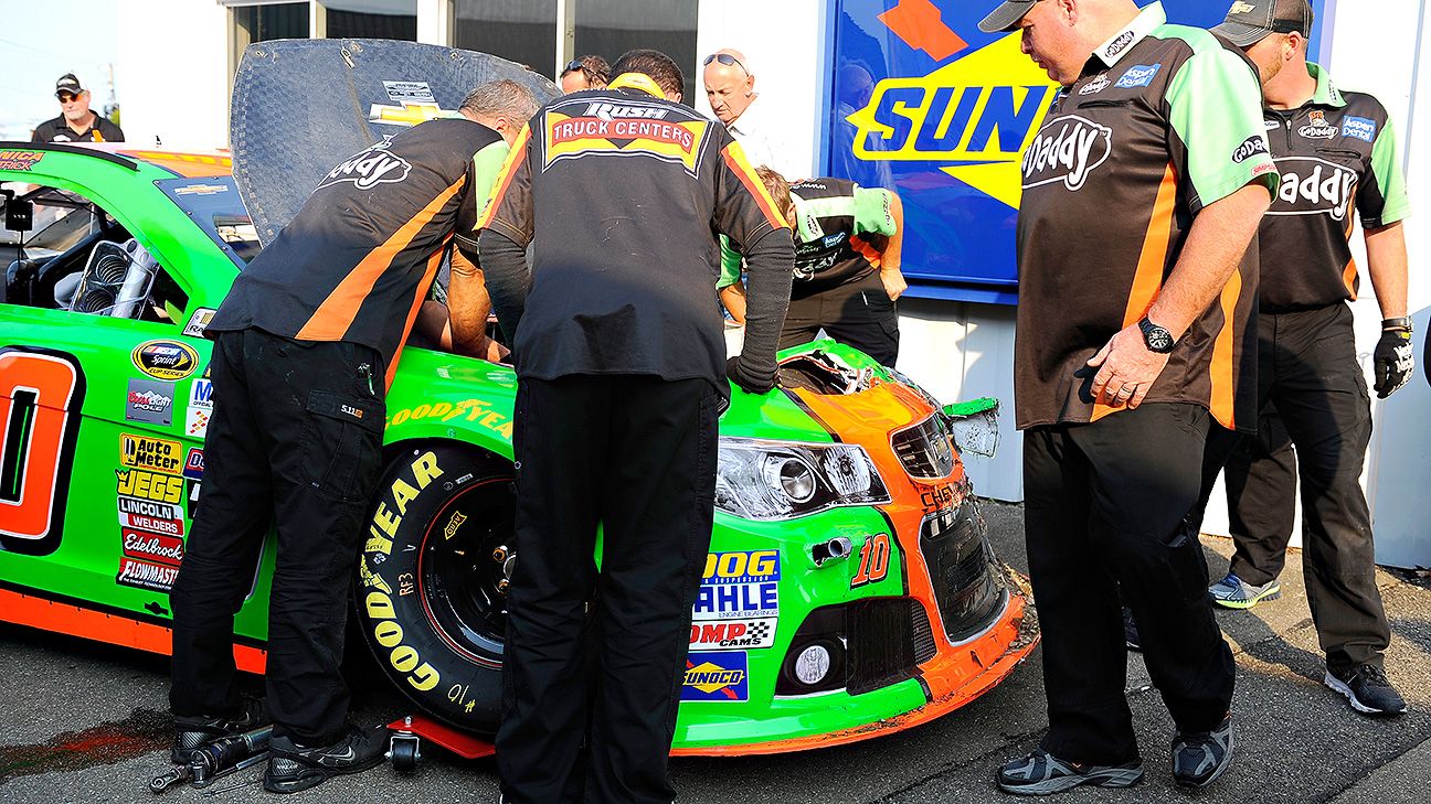 Danica Patrick crashes at The Glen - ESPN