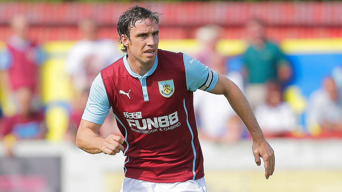 FA rescinds red card shown to Burnley's Michael Duff - ESPN