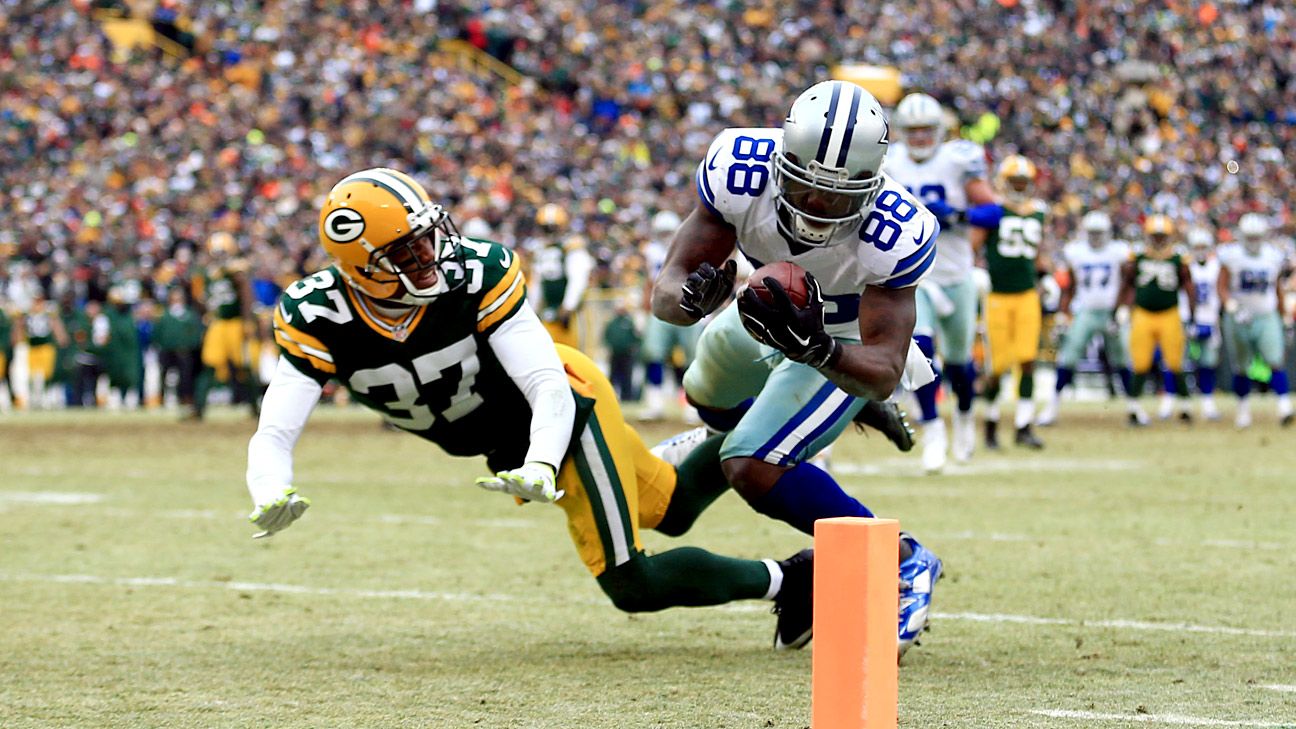 Closer look at Dez Bryant's catch that was reversed - ESPN - NFL Nation ...