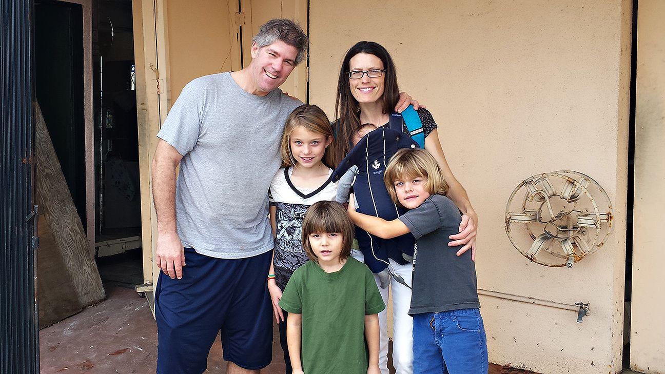 Family given hope through hockey - ESPN