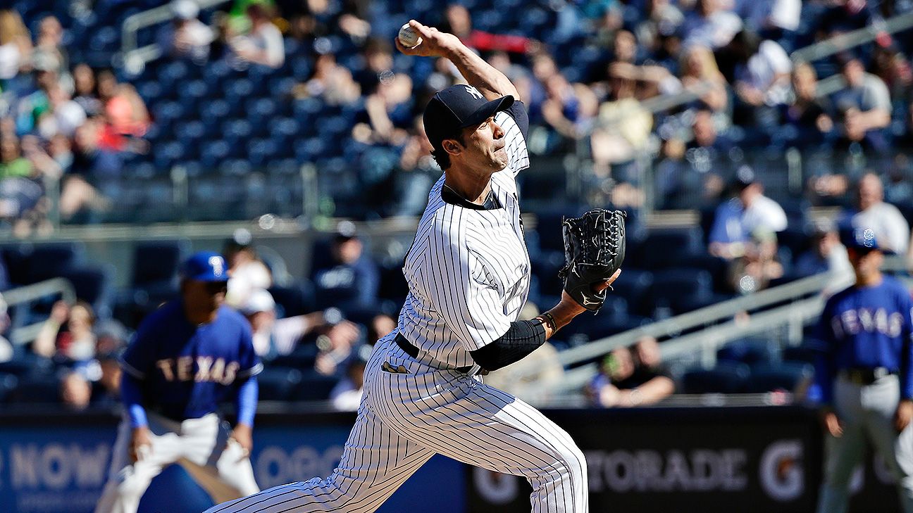 Garrett Jones one of few New York Yankees to have fun Saturday - ESPN ...