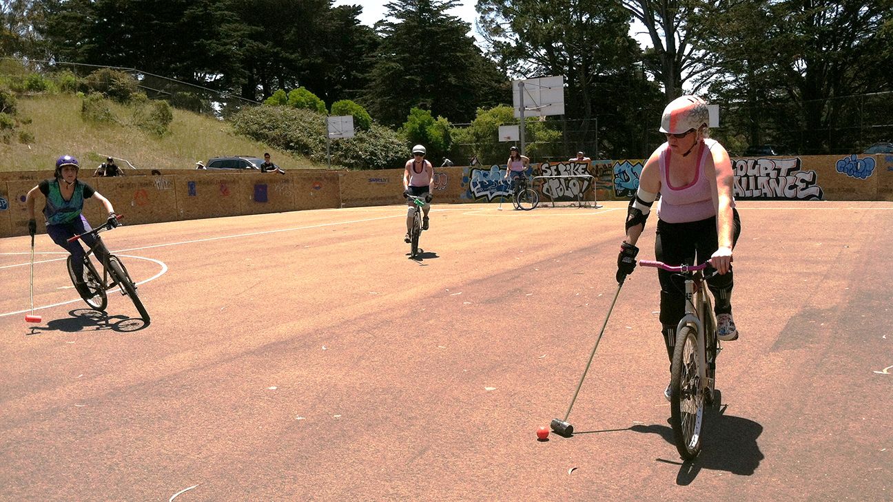 Weekend Warriors: Women's Bike Polo Is One Badass Sport - ESPN