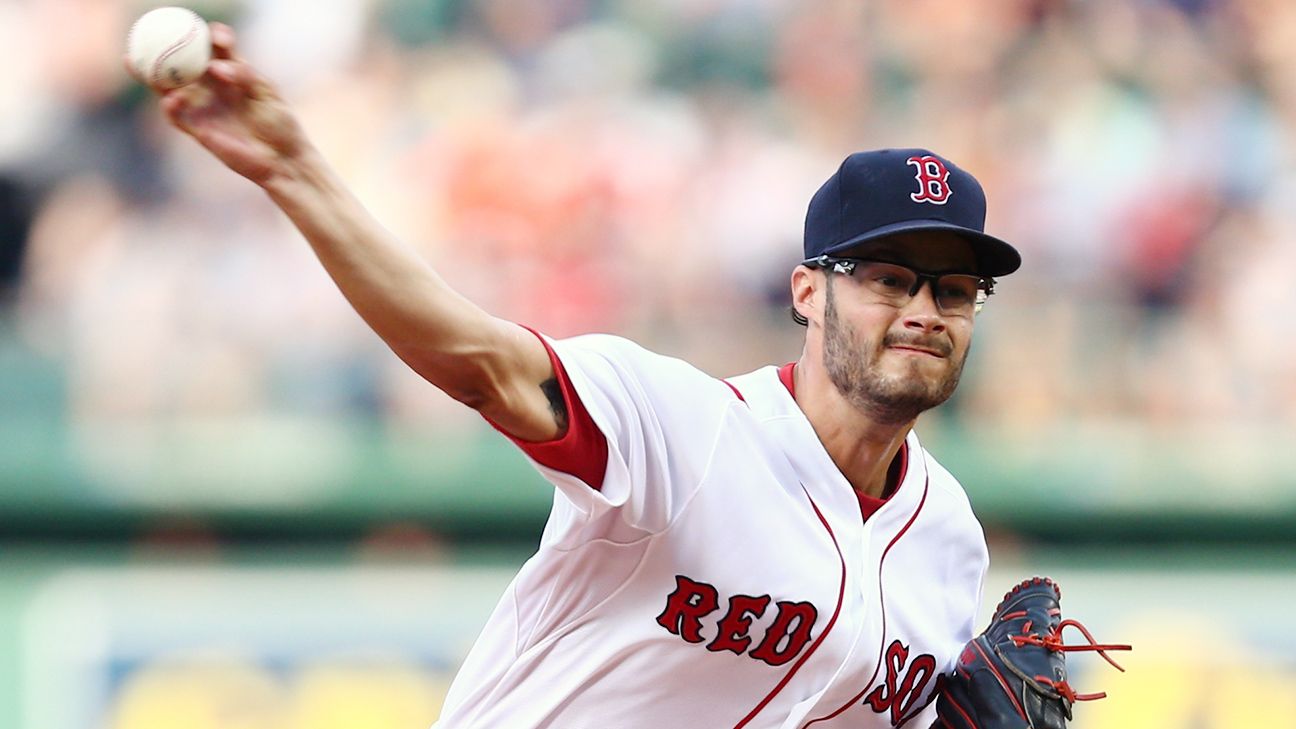 Joe Kelly, Mike Napoli endure rough nights in Red Sox loss - ESPN ...