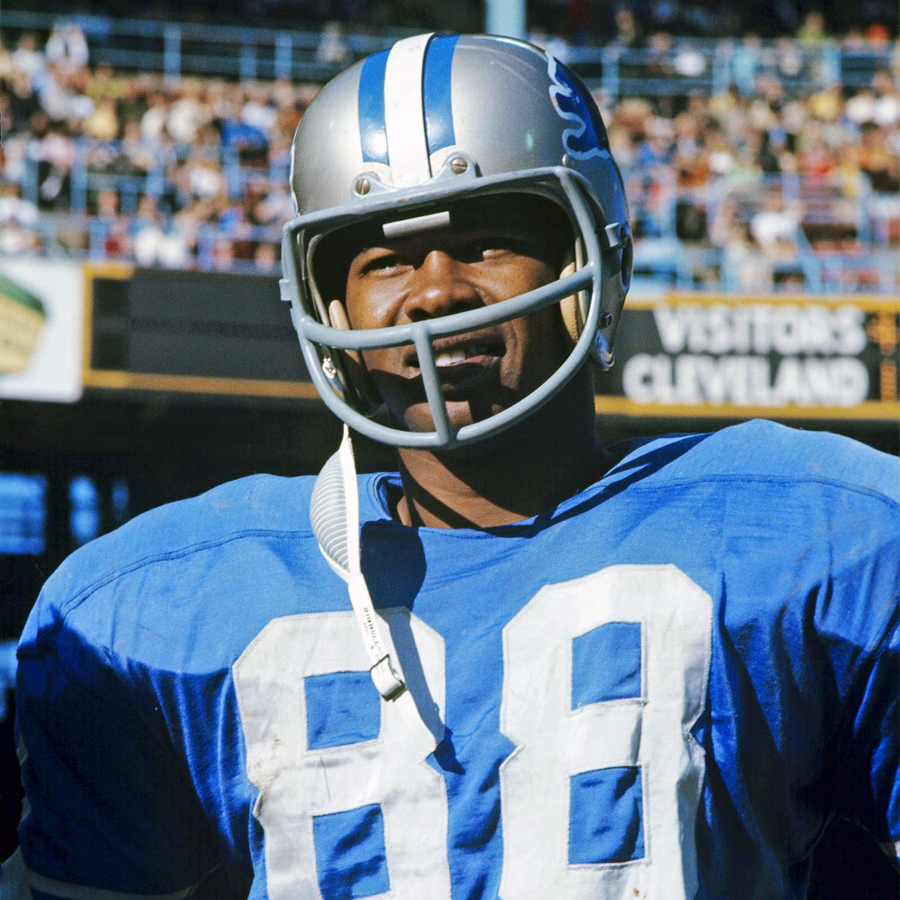 Detroit Lions great, Hall of Famer Charlie Sanders dies at age 68