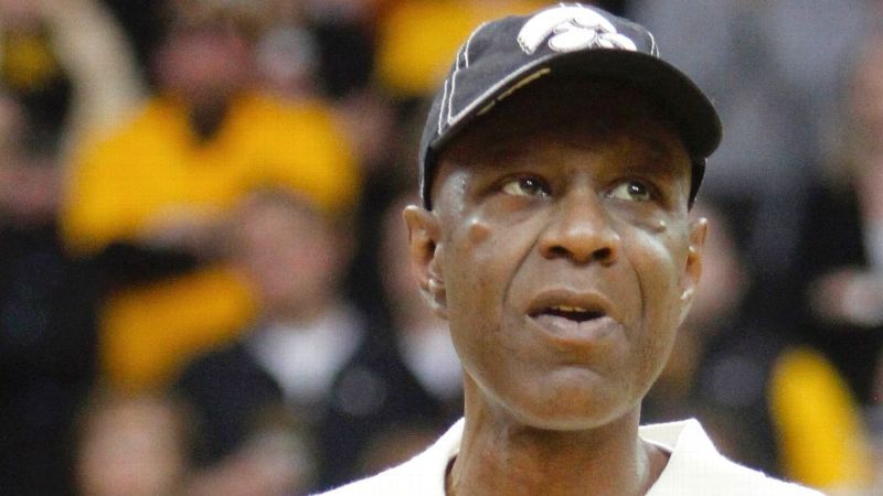 Former Iowa Hawkeyes star Roy Marble dies at 48 after cancer battle - ESPN