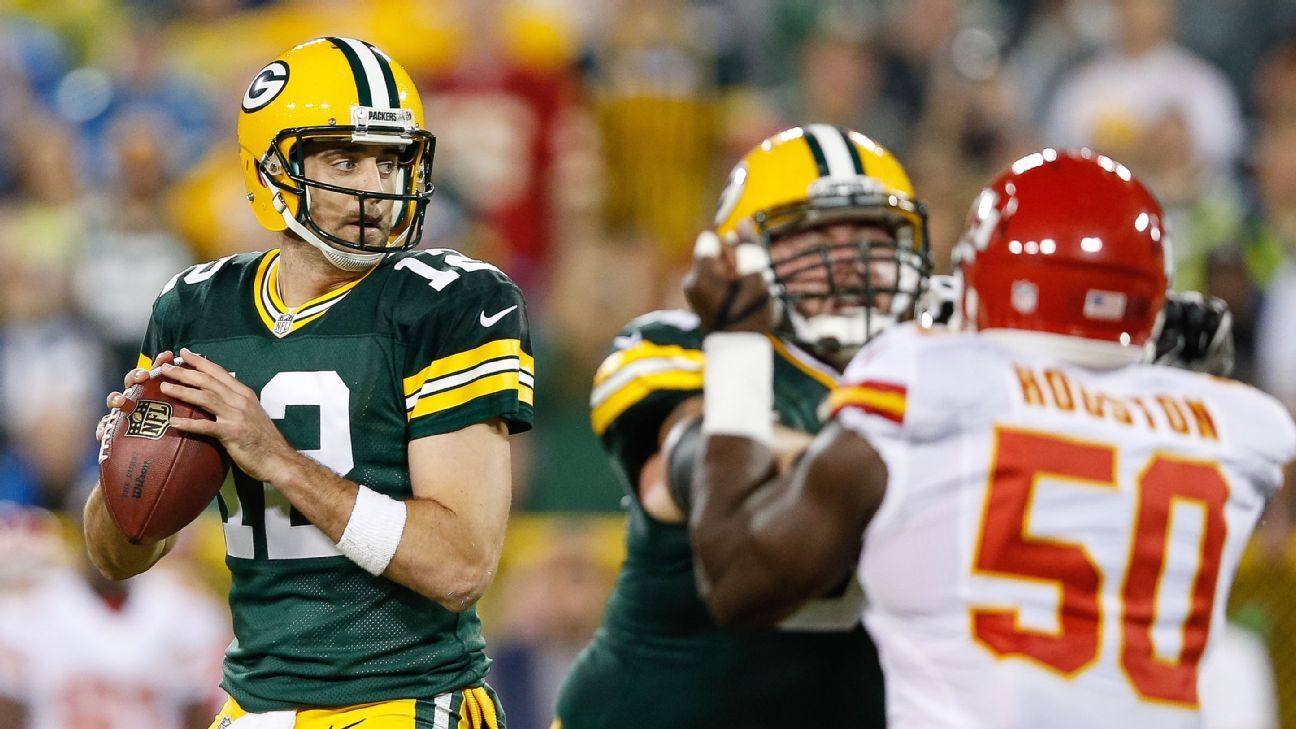 Aaron Rodgers of Green Bay Packers playing like early 2015 MVP ...