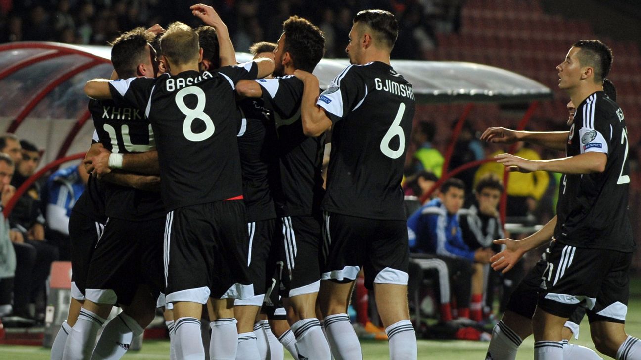 Albania get heroes welcome after qualifying for Euro 2016 - ESPN