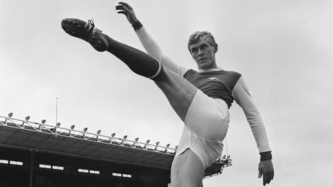 Former Arsenal defender John Roberts dies aged 69 - ESPN