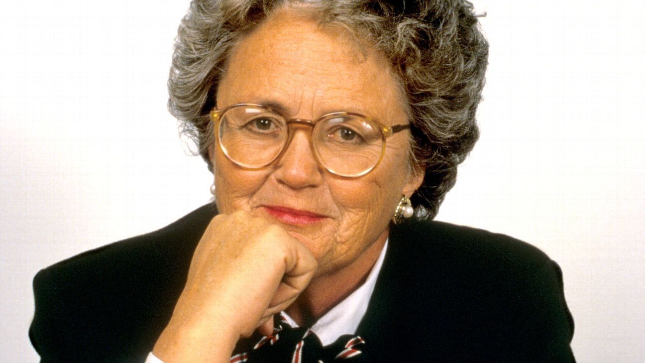 USGA to honor Judy Bell with Bob Jones Award - ESPN