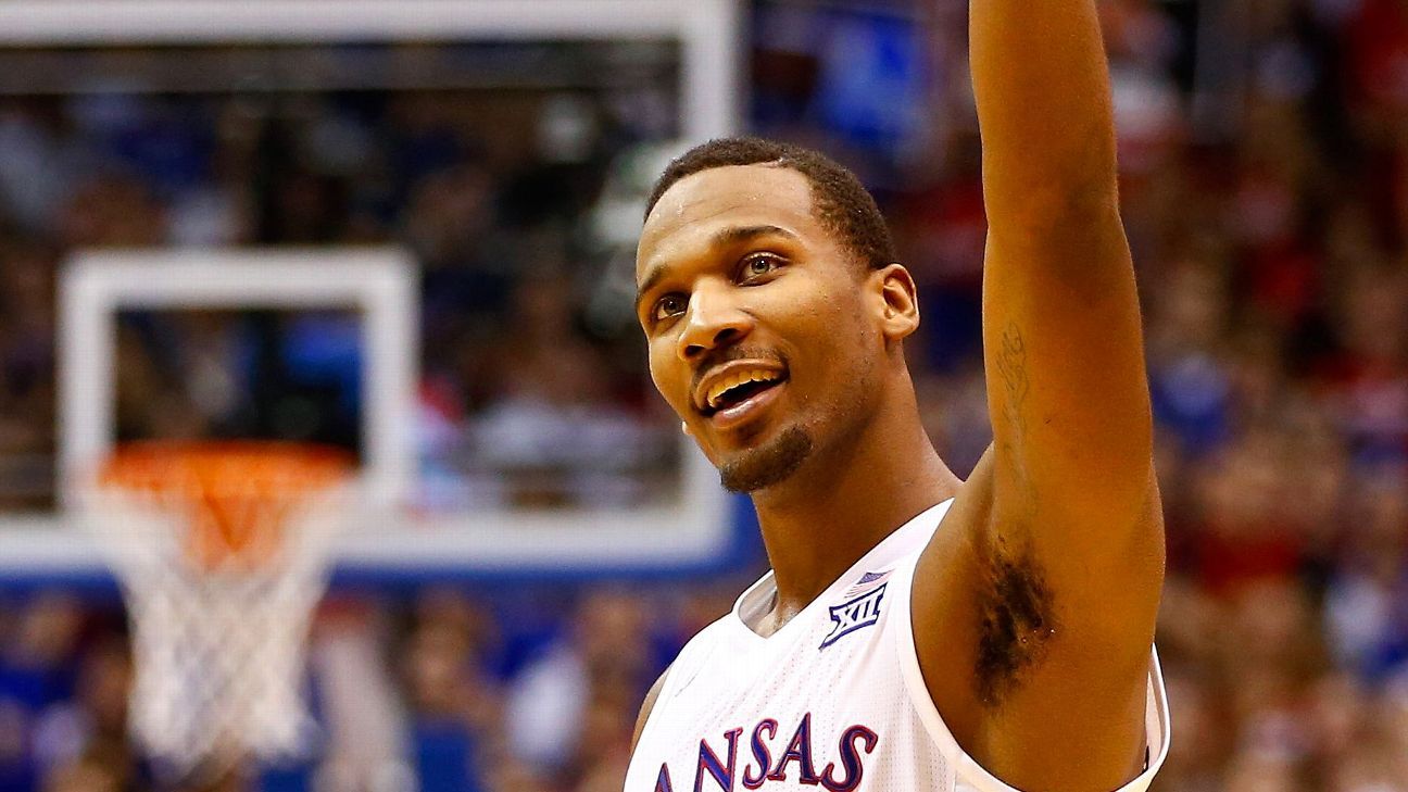 Kansas star Wayne Selden Jr. headed to NBA draft after three years with ...