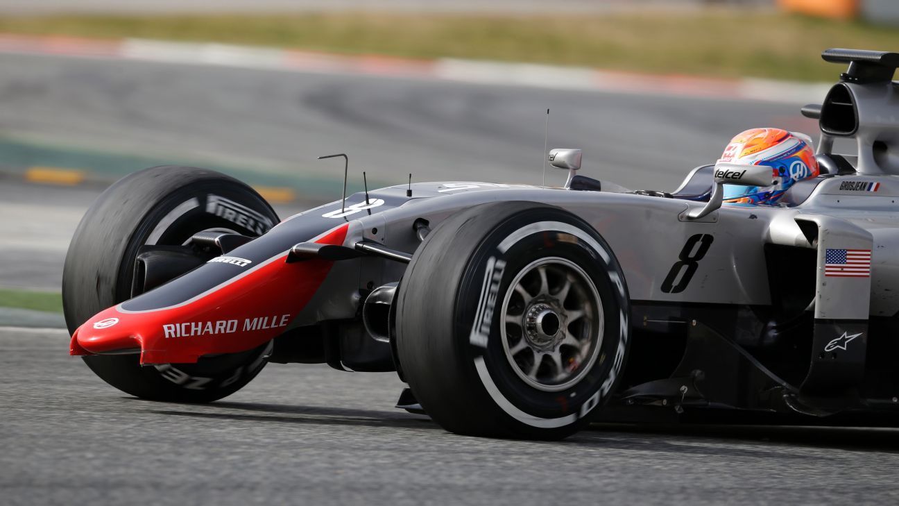 Haas suffers front wing failure on first morning of testing - ESPN