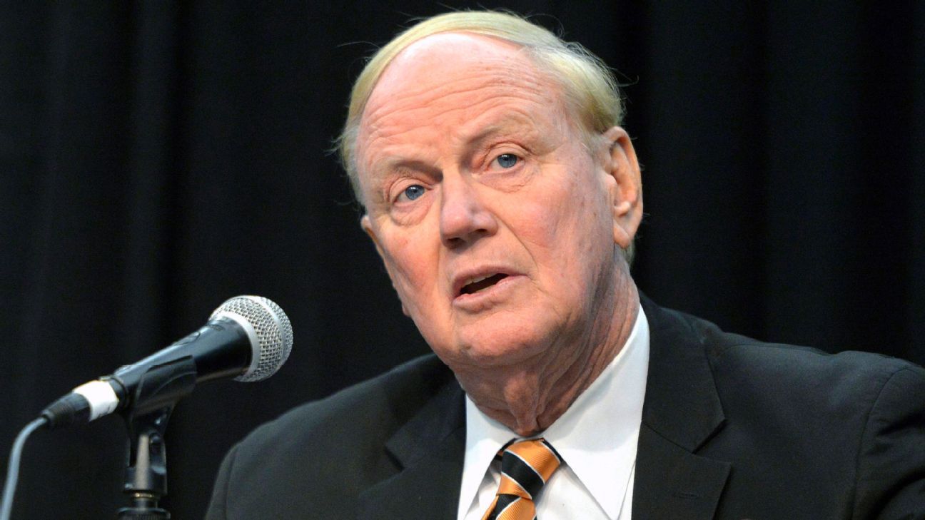 Louisville Cardinals accept resignation of president James Ramsey - ESPN