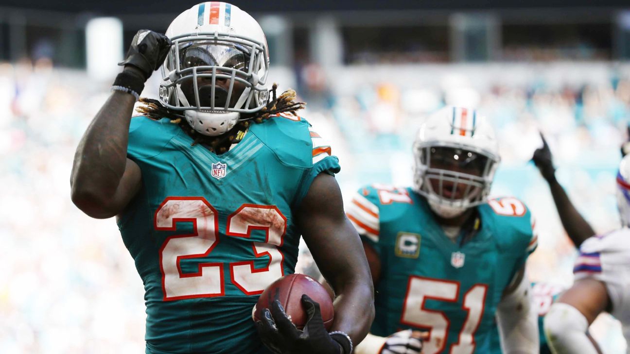 Miami Dolphins RB Jay Ajayi rushes for 200 yards in back-to-back games ...