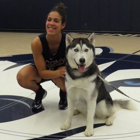 Kia Nurse hangs with Jonathan the Husky - ESPN