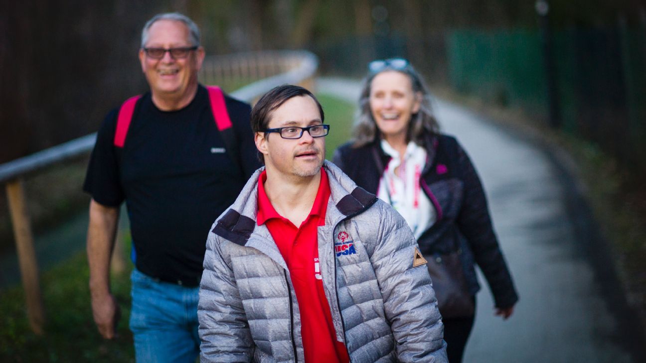 Special Olympics World Winter Games 2017 - Alpine skier Chris Paynter ...