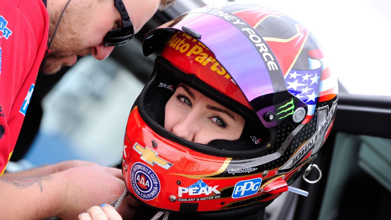 Courtney Force leads Funny Car qualifying at NHRA Southern Nationals - ESPN
