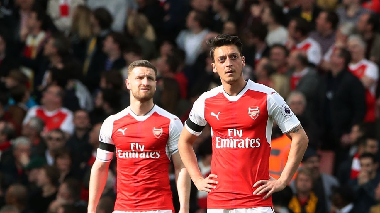 Arsenal fight back for a draw versus Manchester City but Mesut Ozil ...
