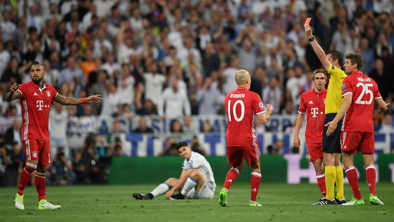 Bayern Munich's Arturo Vidal blasts referee over 'robbery' in loss to ...