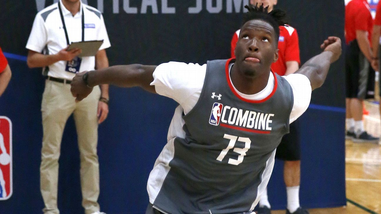 Rumor Central: Nigel Hayes to sign with New York Knicks - ESPN - NBA ...