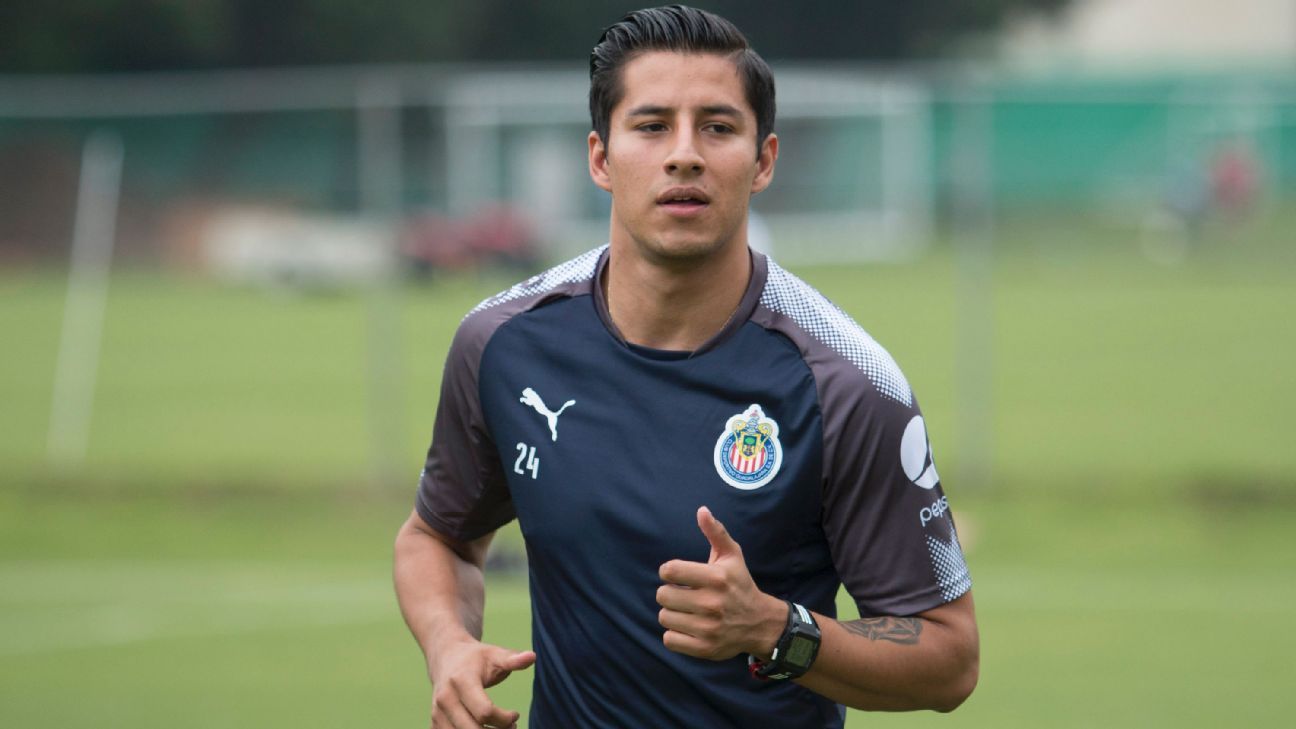 Carlos Cisneros volvió a las canchas con Chivas - ESPN